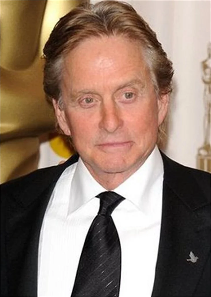 MICHAEL DOUGLAS’IN TEDAVİSİ SONA ERDİ..
